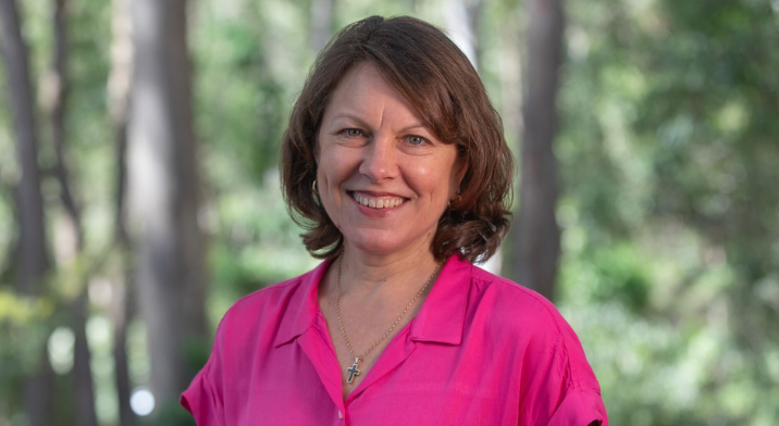 Mrs Janelle Windus - HMRI